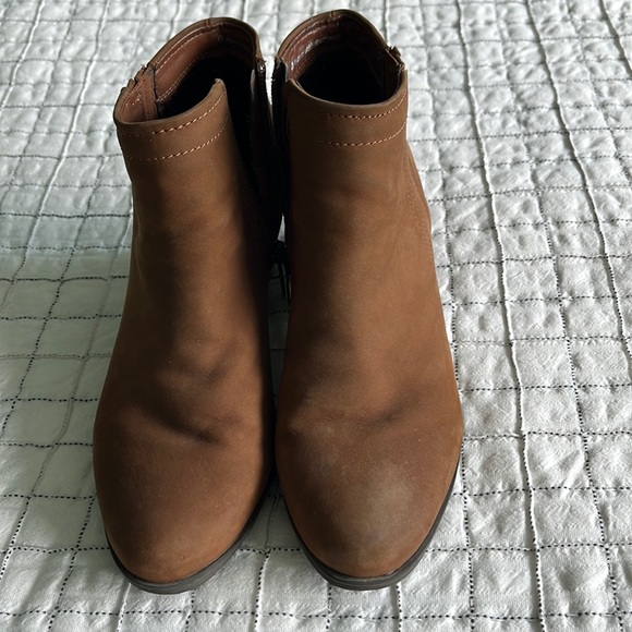 Blondo | Shoes | Blondo Womens Sz 85 Waterproof Booties | Poshmark